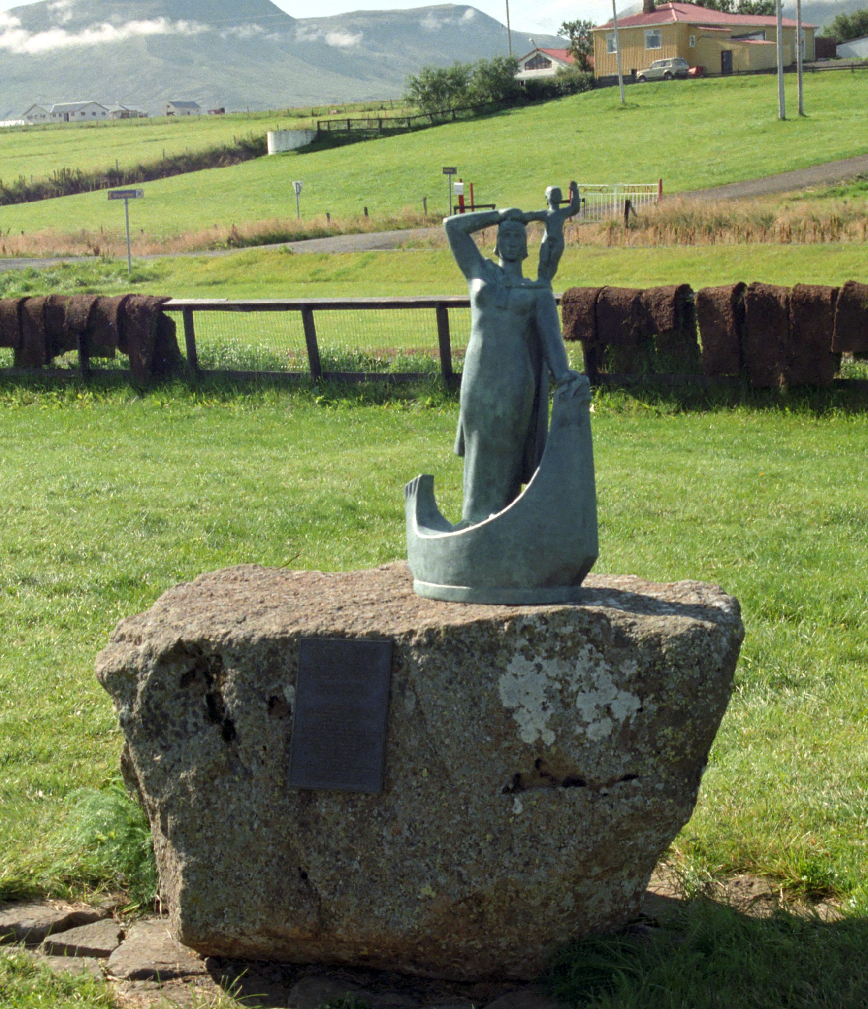 Gudrid Thorbjarnardottir: Transatlantic Traveler of Viking Frontiers ...